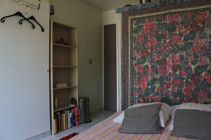 Chambre Calme Dans Villa, Entrée, Douche Privées - Saint-Cyprien