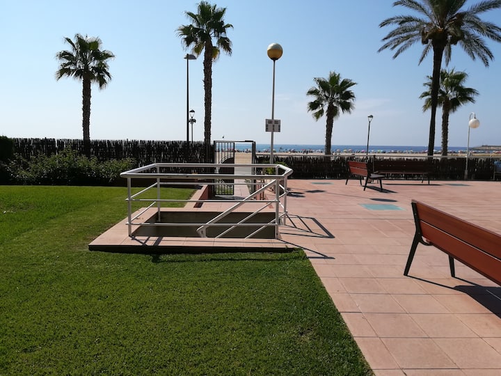 High Standard Apartment By The Seaside Boardwalk - Torredembarra