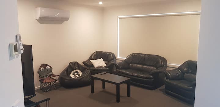 2 Rooms With Private Bathroom In Furnished House - Beaconsfield