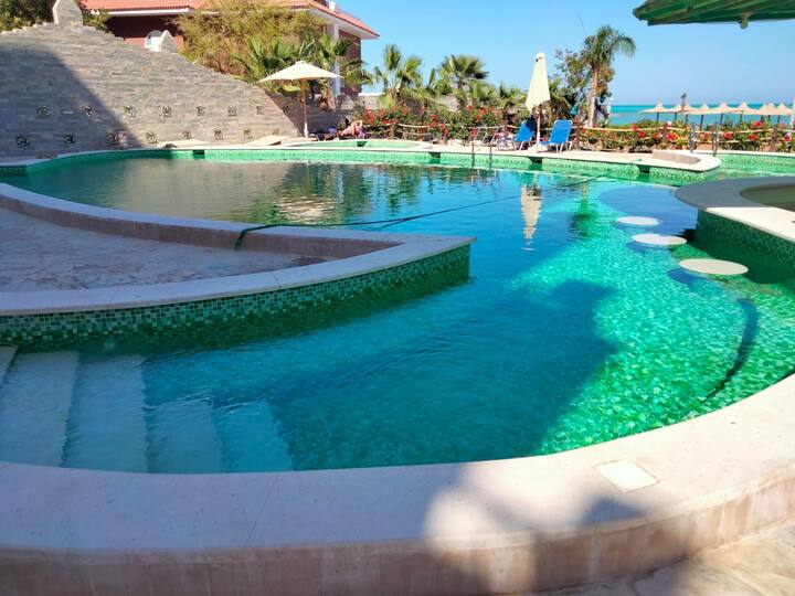 Seaview & Sunrise @Turtles Beach Resort App. G-4-9 - Egipto