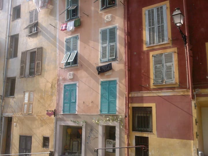 Vieux Nice , Petit Appartement Sous Les Toits - Nice