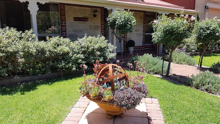 'River Park House' Guest Suite On Linear Park - Adelaide SA, Australia