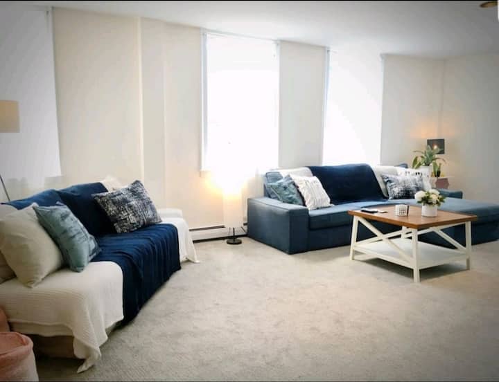 Three - Bed Getaway - Newport, RI