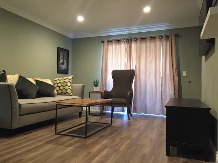 Cozy 2bed/2bath Condo With Amenities - Las Vegas, NV