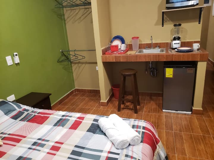 #6 Lugar Cómodo Y Céntrico, Cerca Del Ado - Cancún