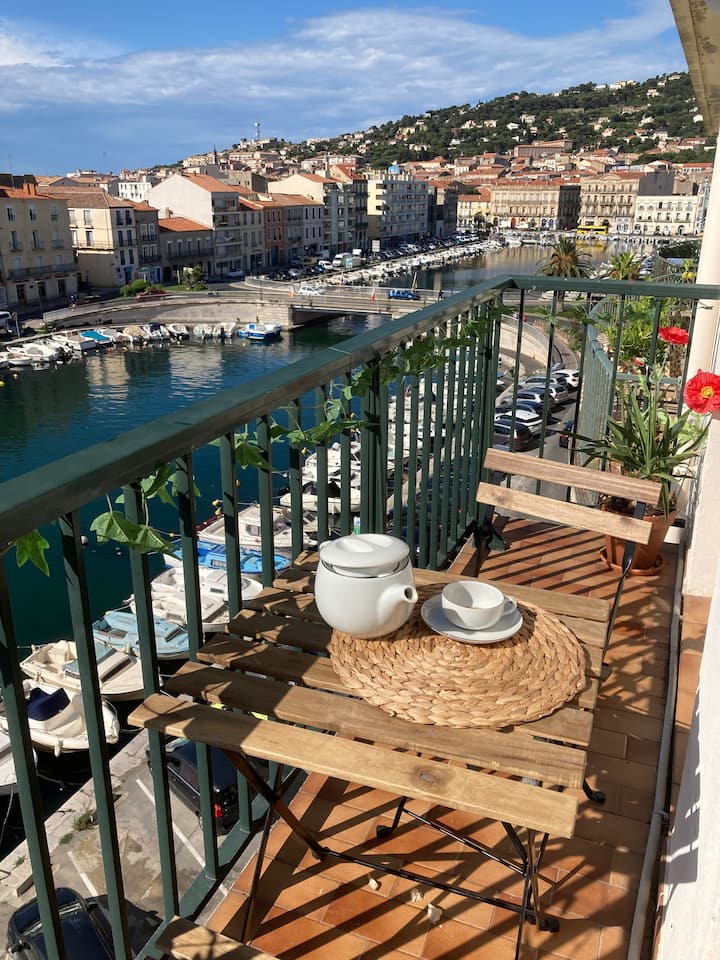 Bel Appartement De 95m2 Donnant Sur Le Canal, - Sète