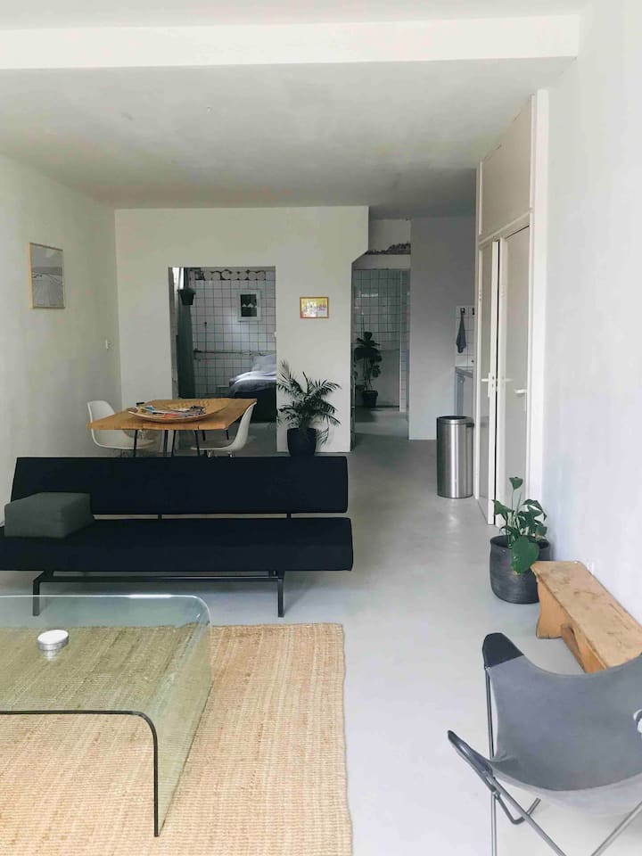 Stylish Industrial Studio Near Beach & City Center - Monster