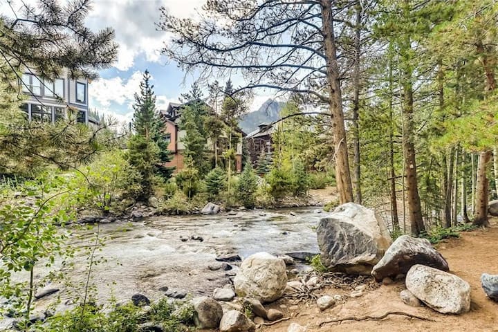 Heated Pool, Hot Tub, Sauna, Fireplace, Walk2 Town - Frisco, CO