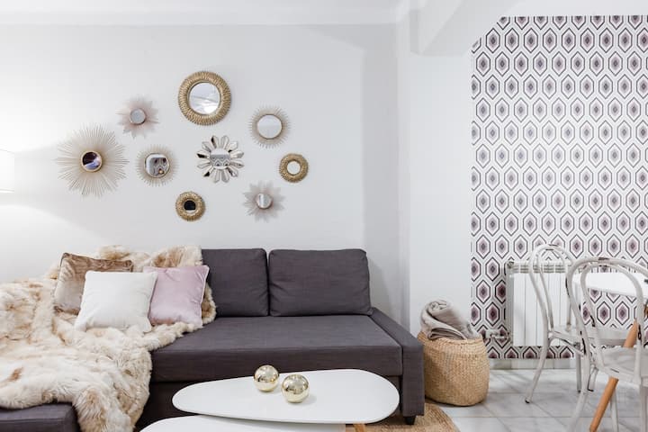 Vive El Embrujo De La Alhambra Como Nunca Antes Desde El Albaicín - Granada, Spain