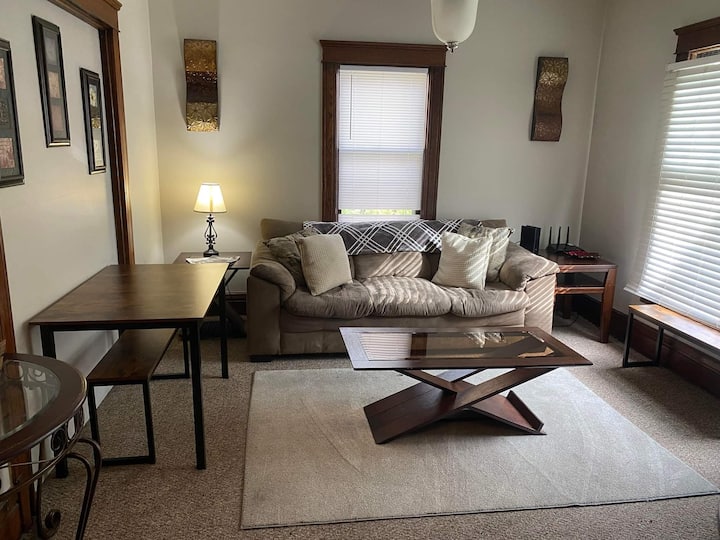 Entire 2 Br Apartment In Heart Of Downtown - Erie, PA