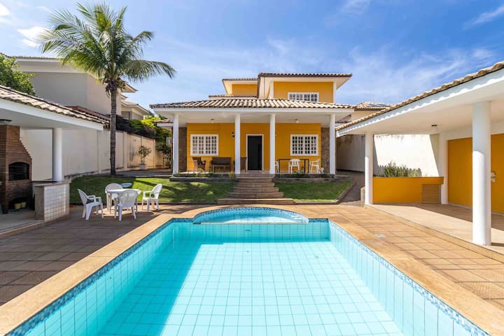 Casa Amarela Camboinhas.  Conforto E Lazer. - Niterói