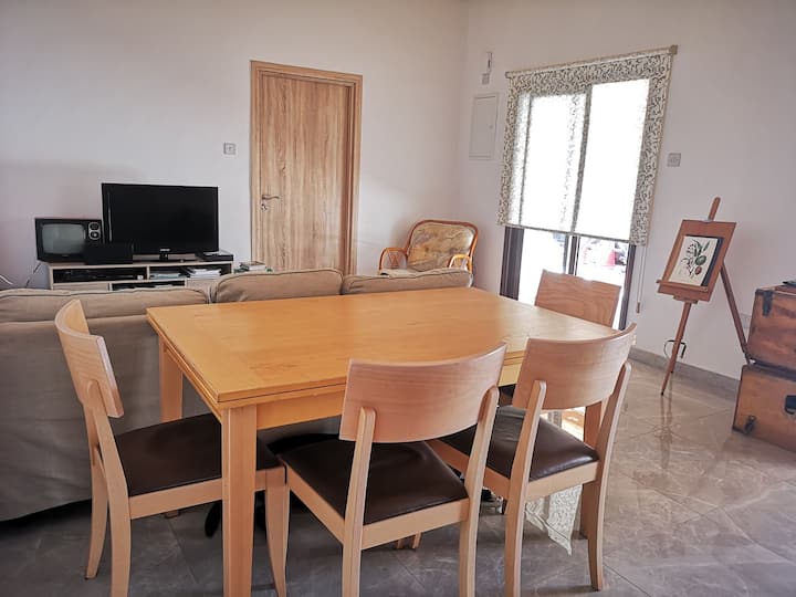 Rustic One Bedroom Bungalow In Limassol - Ипсонас