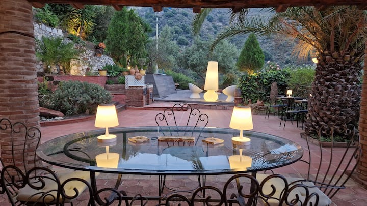 Storica Villa Indipendente - Taormina