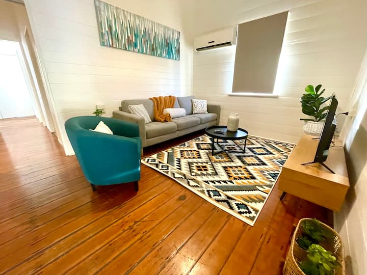 ★ ♥ Workers Range Retreat Netflix A/c Comfy Beds - Rockhampton