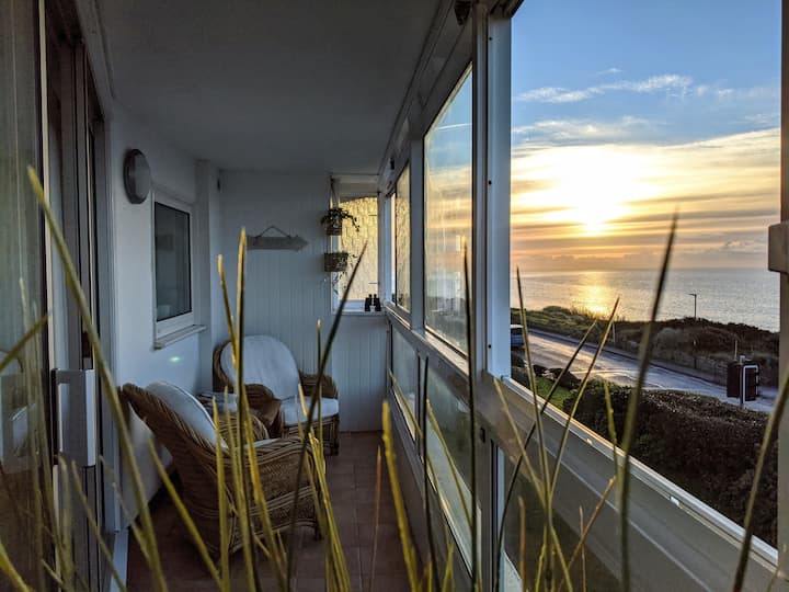 Seaview Sands Beach Apartment - Boscombe