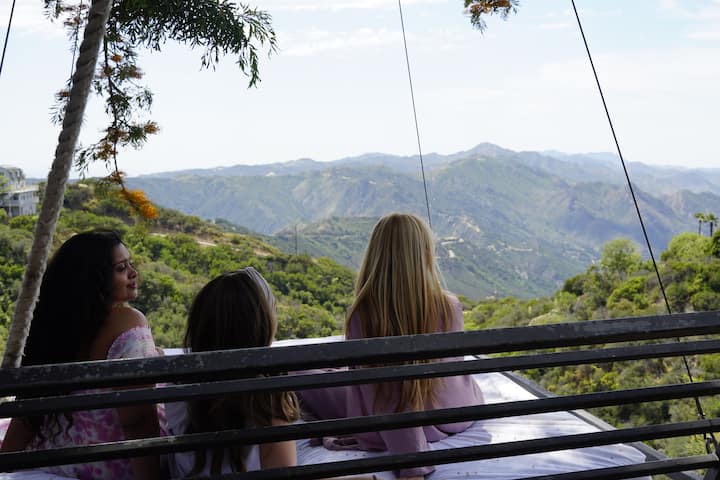 Guru Ruru Wellness Retreats In Malibu - Malibu, CA