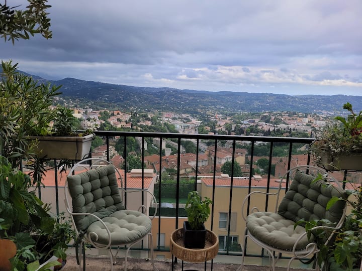 Belle Vue Sur Grasse - Grasse