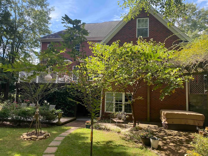 Clemson Charming Covert - Pendleton, SC