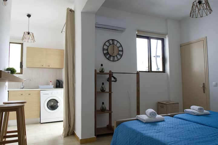 Studio"lilian"no6-in Partystreet,next To The Beach - Rhodes