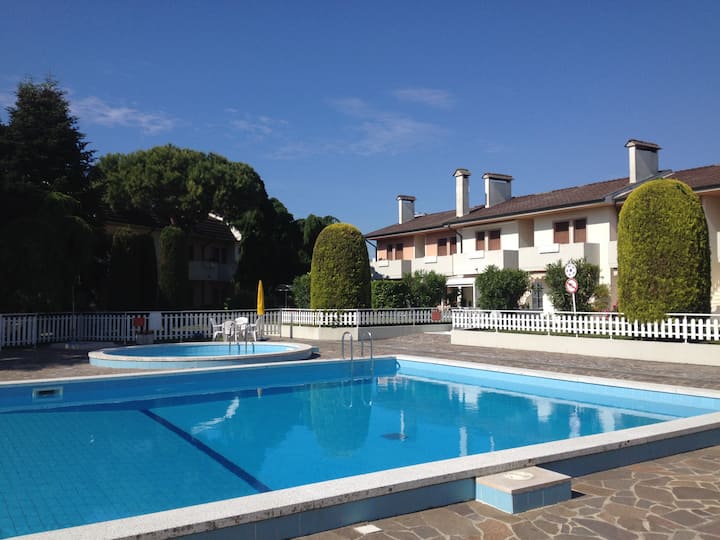 La Tua Casa Con Piscina, Giardino E Posto Auto - Lido di Jesolo
