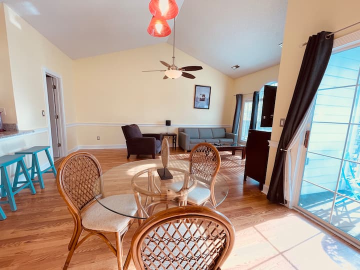 Welcome To Magnolia Place Cute And Central Condo - Myrtle Beach