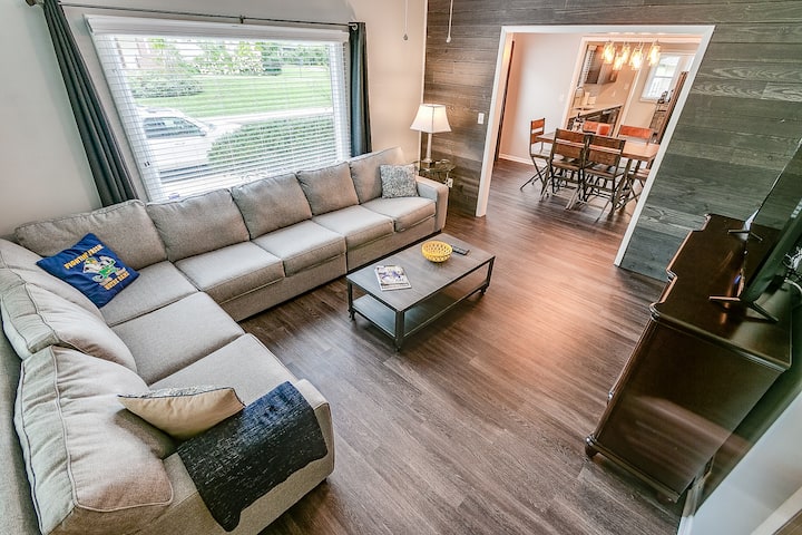 Walk To Nd/eddy Street, Procleaned**comfy**updated - Indiana (State)