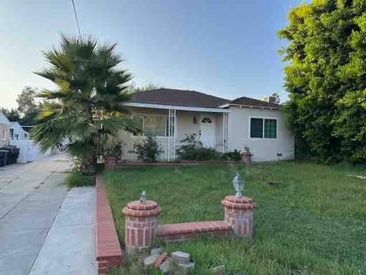 Exclusive Area In Burbank - Burbank, CA