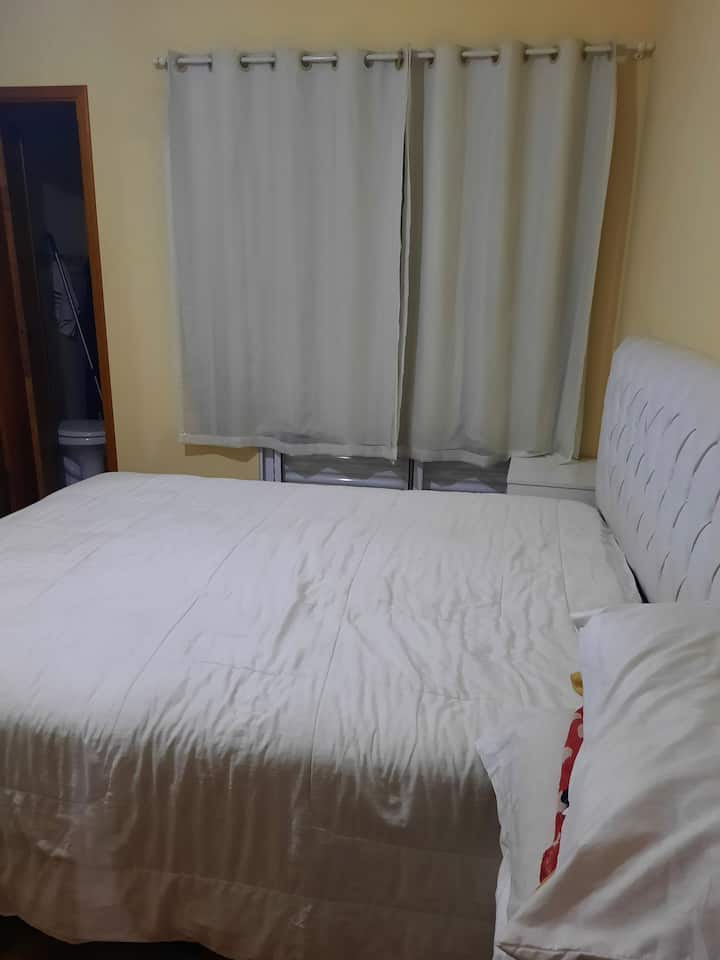 Casa Térrea Em Atibaia Com Churrasqueira - Atibaia