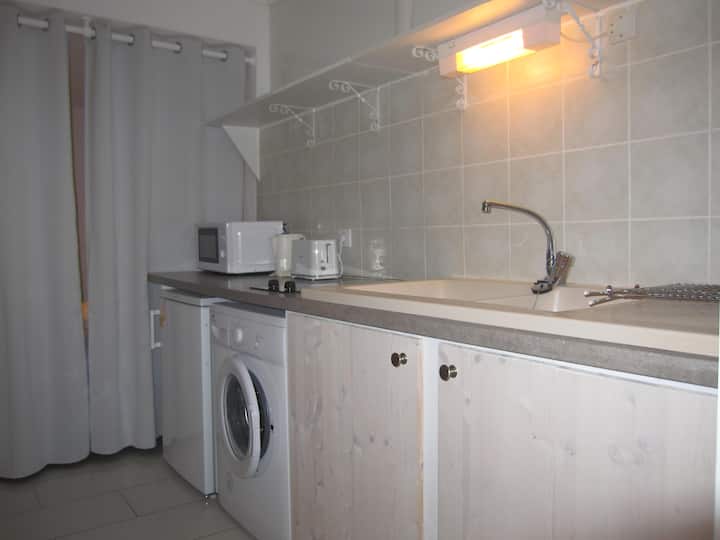 Tiny House 5min Drive From Beach Ac For 1- 2pers - Nice