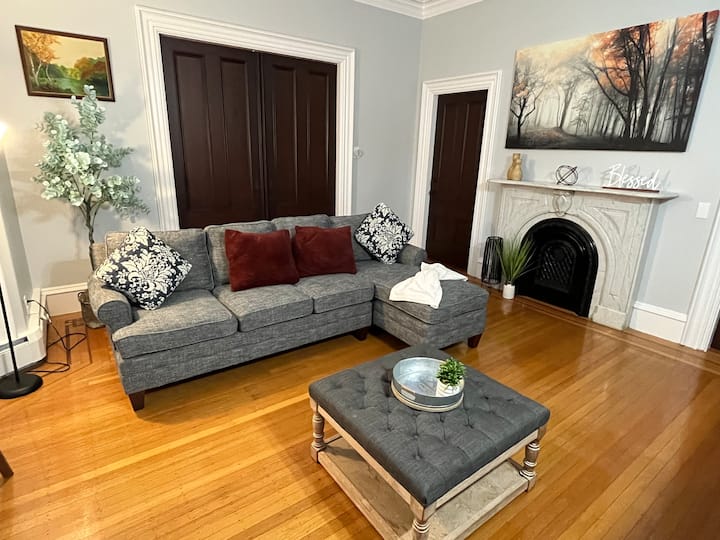 Clean, Cozy Apartment - Providence, RI