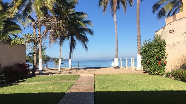Casa Ana  Beach Front House - La Peñita de Jaltemba