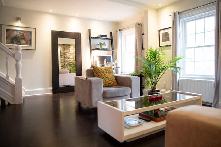 Kingstonstays | Spacious Downtown Stableman's Loft - Kingston, Canadá