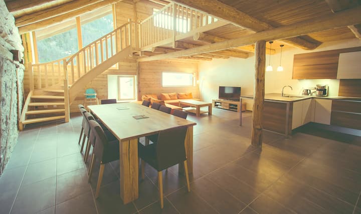 Chalet De Luxe, Jacuzzi à Débordement Et Sauna. - Sestriere