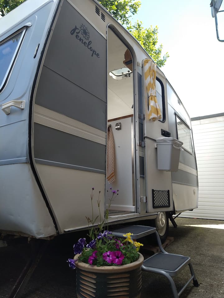 'Penelope' - Vintage Caravan Near Goodwood - South Downs