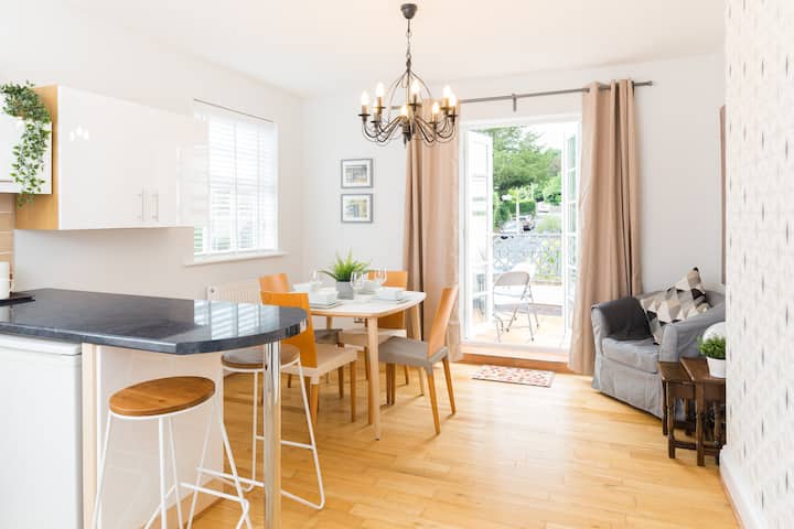 Malvern Wells Apartment With Lovely Balcony Views - Malvern