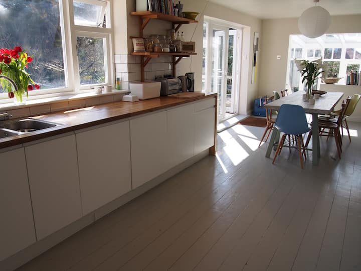 Designers Own Beach House, Widemouth Bay, Cornwall - Bude