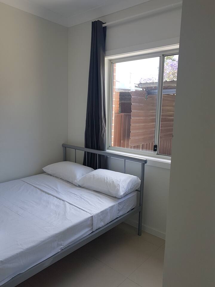 Small But Clean & Neat, Your Home While You Travel - Blacktown