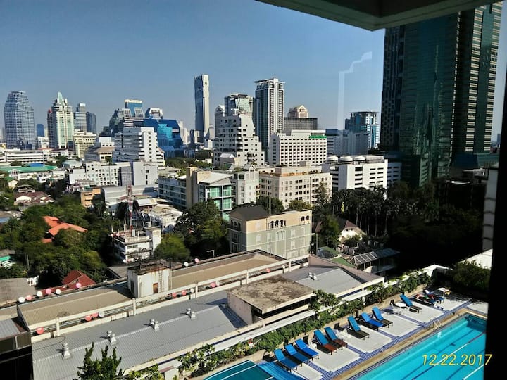 Mid Town Condo 3 Bedrooms Near Skytrain - Bangkok