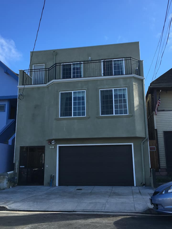 Full House - Daly City, CA