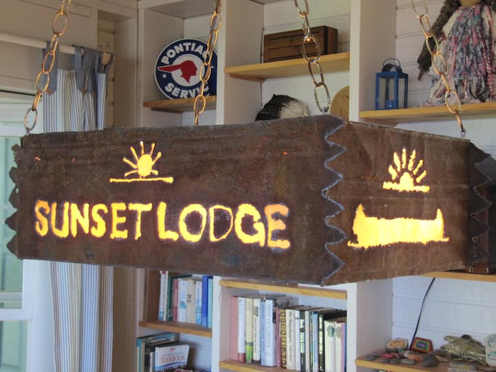 Sunset Lodge Lake Michigan Cottage Rental - Mackinaw City, MI