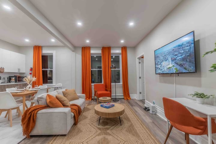 Pumpkin Premise By Airport, Sleep 8| 20% Off 3days - Newark