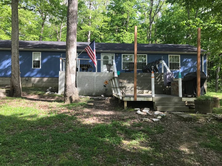 "The Lake House" On Lake Centralia - Raccoon Lake, Centralia