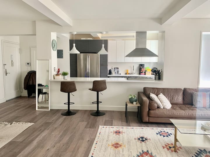 Spacious 1-bedroom Rental Unit In New York - New York