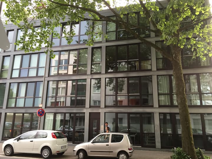 Zwei Zimmer In Atelierwohnung - Cologne