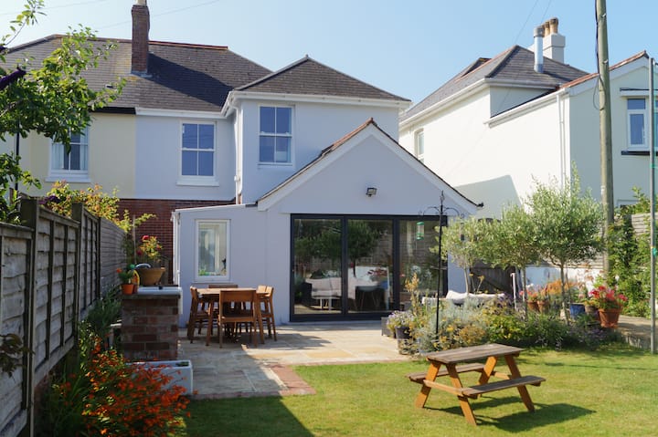 Spacious Family Home Near Town Centre And Beaches - Kingsbridge