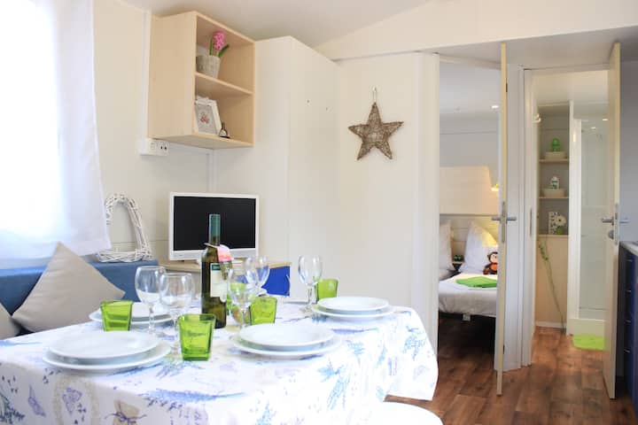 Sunny & Modern Mobile Home For 4+1 People - Brač