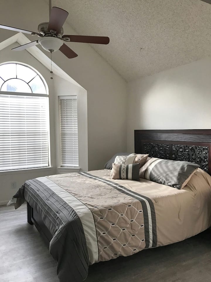 Modern Condo Minutes From Nrg - Houston, TX