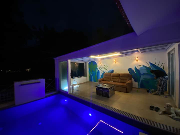 Estrella-2bhk-pool-stargazin-glasroom-elixirhomes - Lonavla