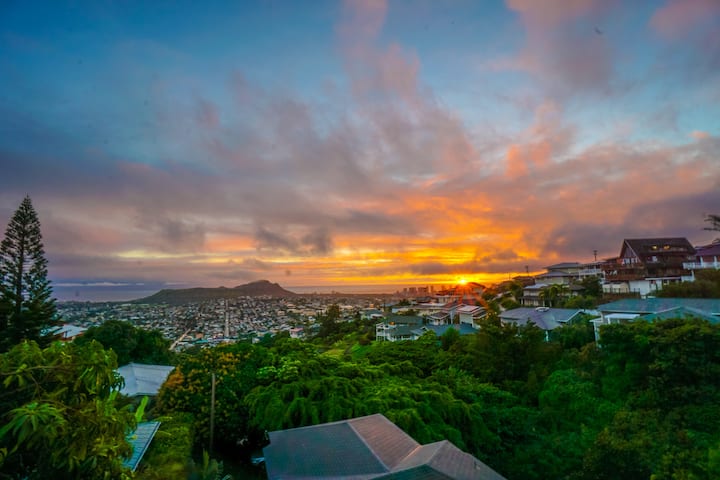 Fantastic View, Waikiki Diamondhead - Honolulu, HI