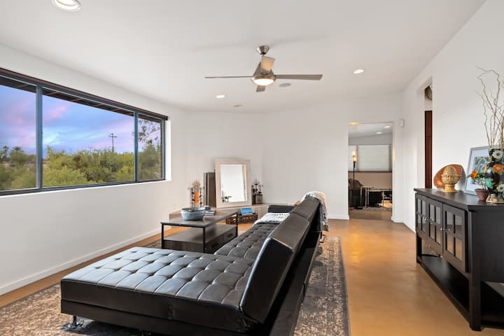 Contemporary Resort W/ Heated Pool+sports Court - Tucson, AZ